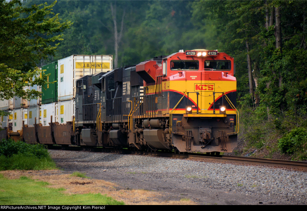 KCS 4129 NS Train 212